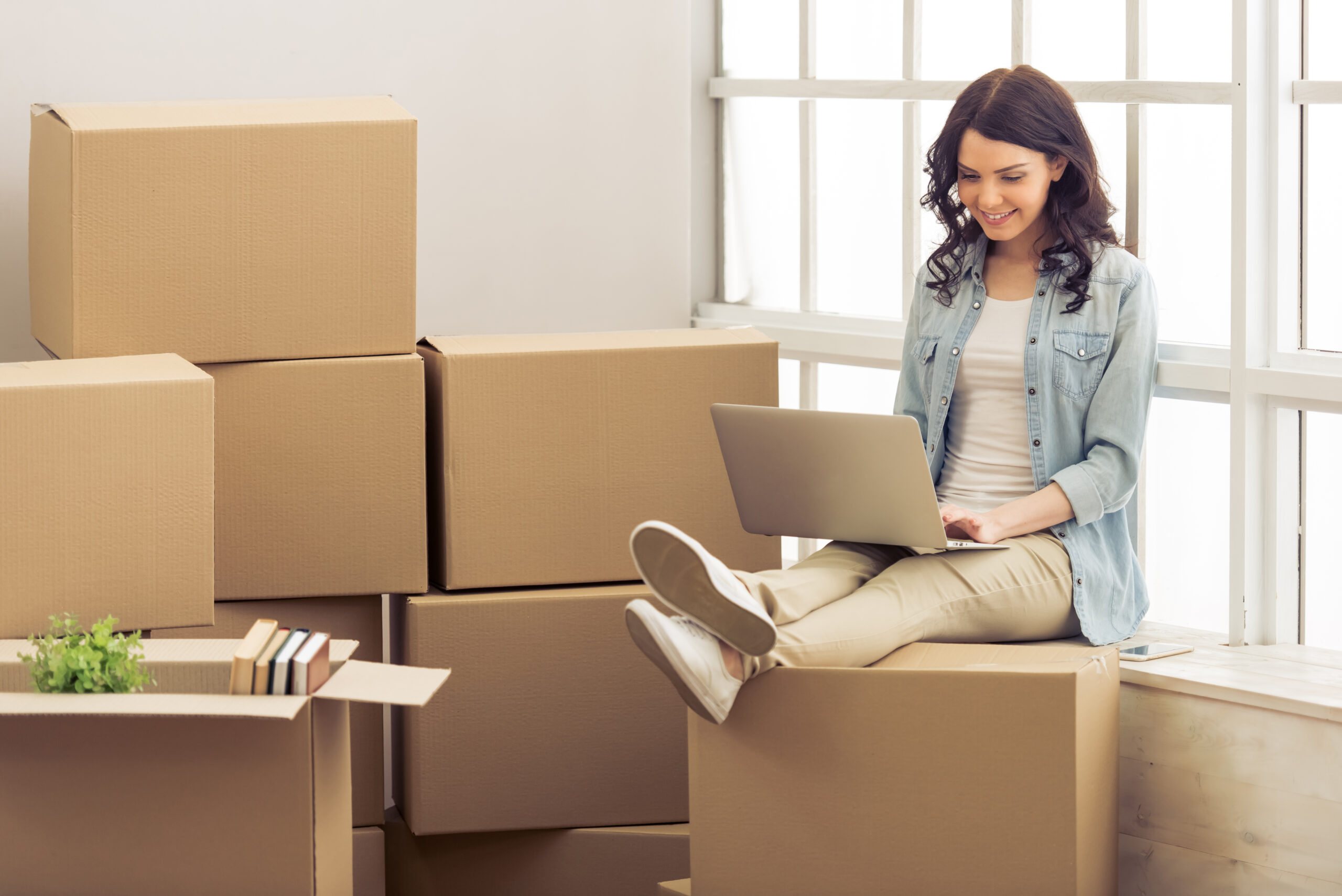 7 Moving Tips For College Students - Louderback Moving Services